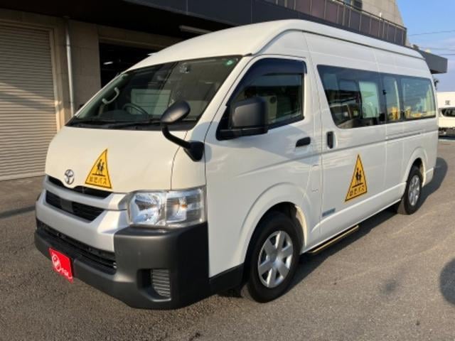 2023/8 TOYOTA HIACE COMMUTER 15183 | SBT Japan | Stock Id:DZW8544