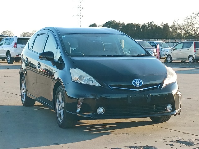 TOYOTA PRIUS ALPHA