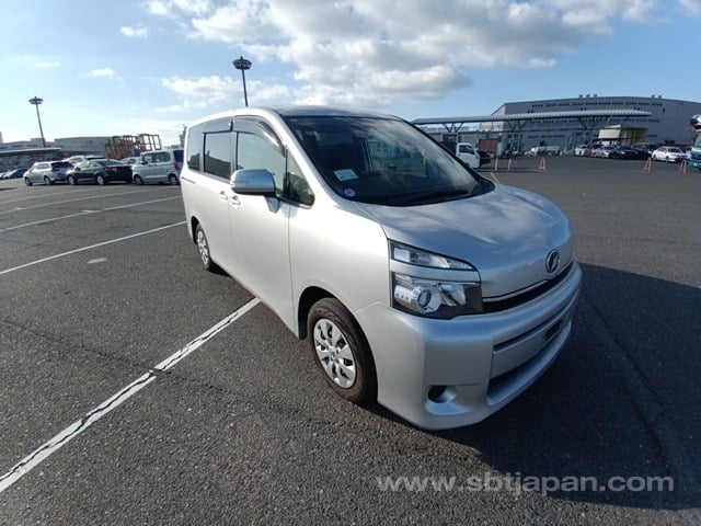 2013/9 TOYOTA VOXY X L EDITION 235000 | SBT Japan | Stock Id:MQ5883