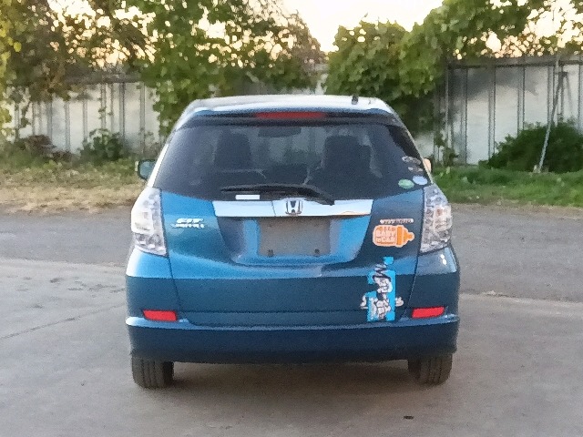 HONDA FIT SHUTTLE HYBRID
