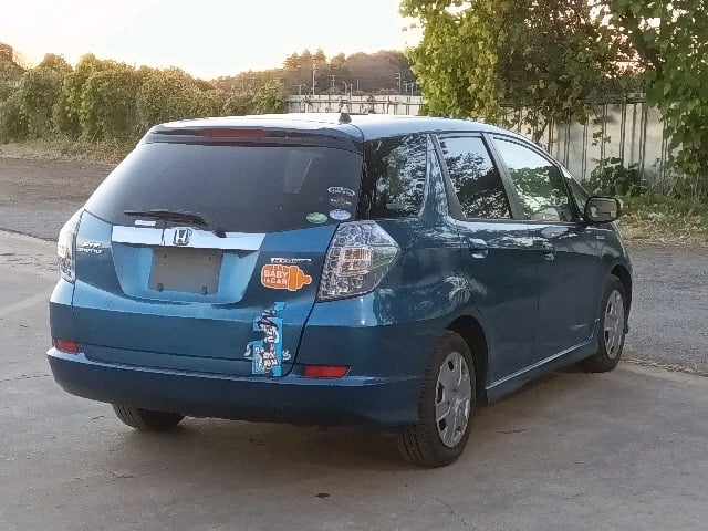 HONDA FIT SHUTTLE HYBRID