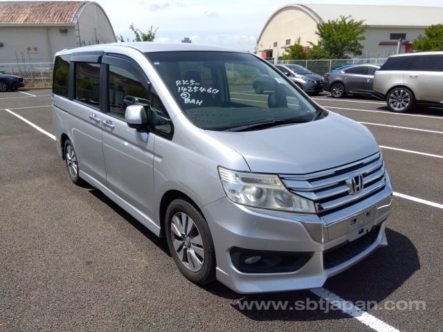 Import used HONDA STEPWAGON SPADA 2014 for sale - SBT Global Car exporters